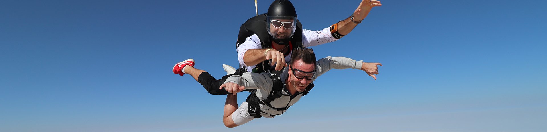 FIRST SKYDIVE – Abu Dhabi Skydive